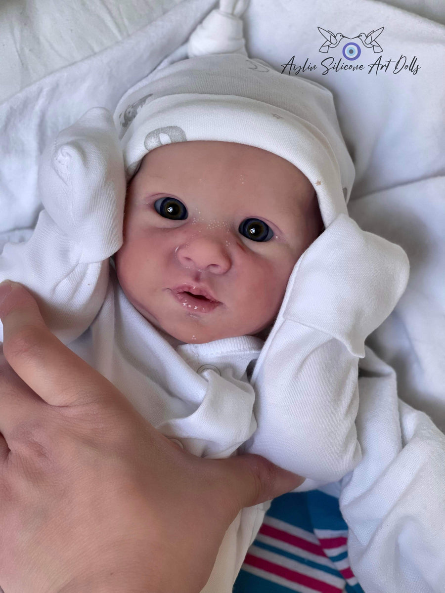 ECHO cuddle head blank silicone baby. Tru Born. Rafaela Daroz ...